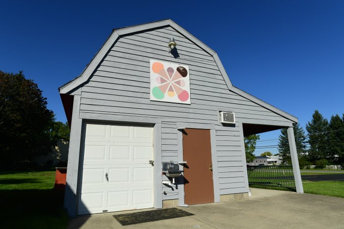 Viewing The Trail | Barn Quilt Trail of LeRoy